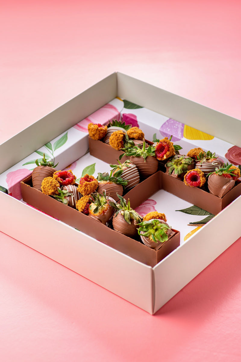 StRaspberry Biscoff Letter – Plethaura